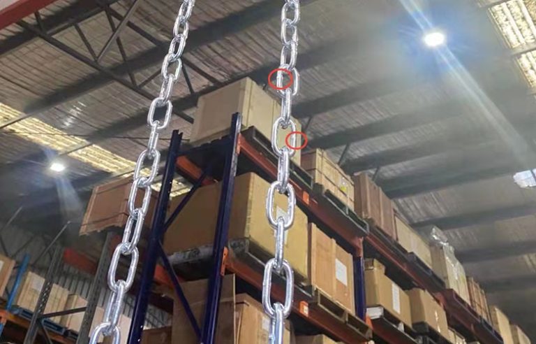 2021 Australian Chains Using the Rolling Shutter Door – Navigate Heavy ...